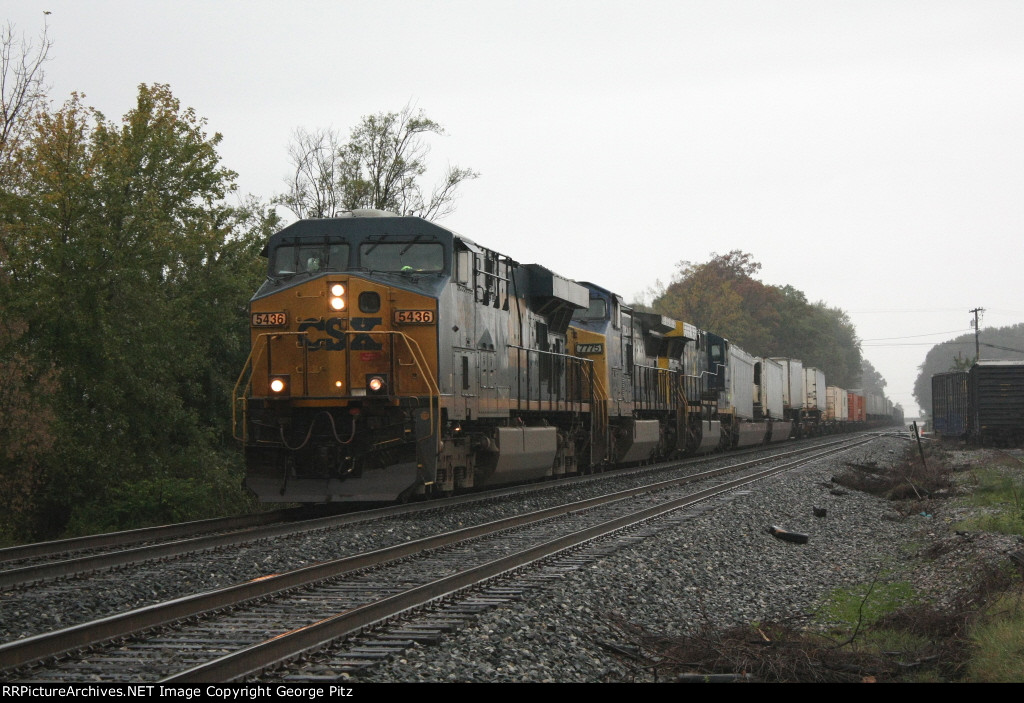 CSX Train Q032